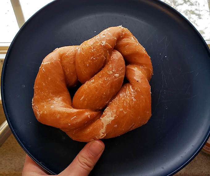 The pretzel donut: where German beer hall tradition meets American donut shop ingenuity. A twisted delight that demands to be unraveled.