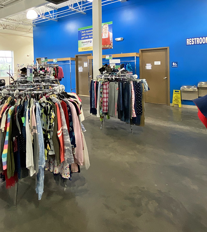 The restroom sign might be the most important landmark for serious shoppers. When you're on hour three of your treasure hunt, you'll thank me for pointing it out.