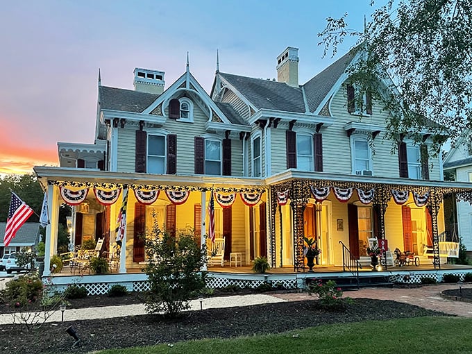 The River House Inn at sunset, all dressed up in patriotic bunting, looks like it's auditioning for a Norman Rockwell painting&mdash;and absolutely nailing the part.