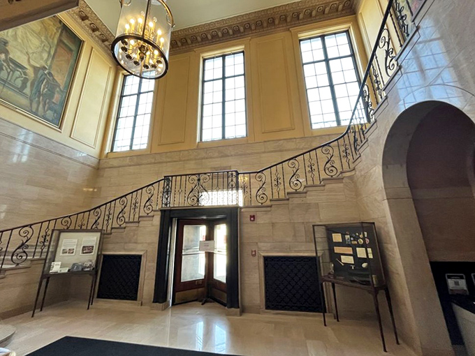 The museum's grand staircase and elegant interior speak to medicine's prestigious history. Even the architecture has good breeding!