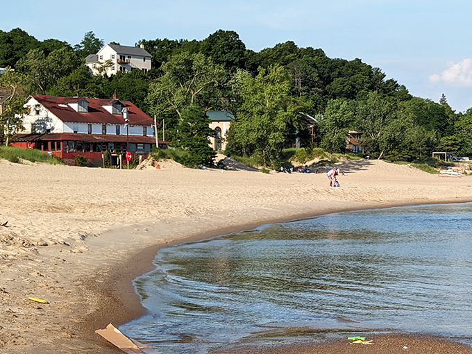 Beachfront homes with million-dollar views remind us that some Hoosiers have figured out the secret to daily vacation living.