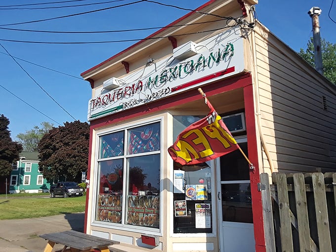 Taqueria Mexicana brings authentic flavors to Lake Erie's shore&mdash;where the salsa is fresh and the prices won't make your wallet weep.