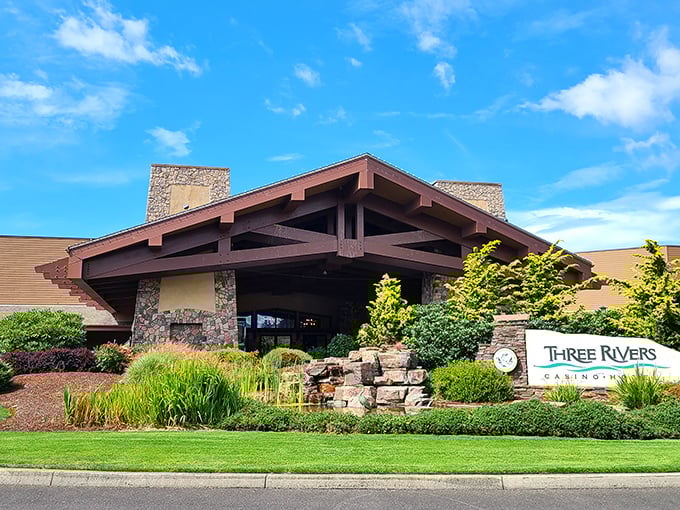 Three Rivers Casino Resort brings a touch of unexpected luxury to the coast, where you can lose a few dollars but gain priceless ocean-air relaxation.