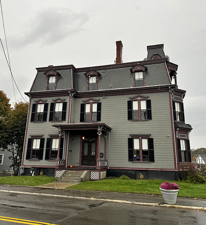 This stately Victorian mansion showcases the architectural flourishes of Gardner's prosperous past, when furniture barons built homes to match their ambitions.
