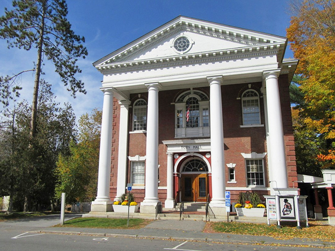 Woodstock's Town Hall Theatre&mdash;where the columns are grand, the architecture is stately, and the popcorn doesn't cost twelve dollars.