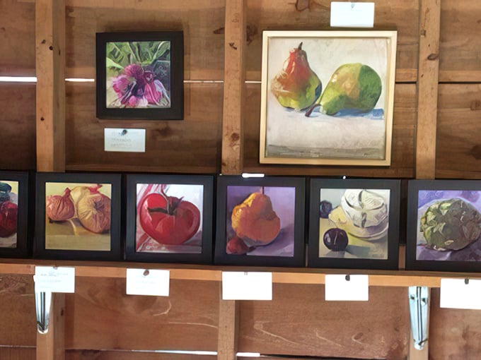 Gallery-worthy still lifes at yard sale prices. Who needs the Louvre when you've got fruits and vegetables looking this good on your wall?