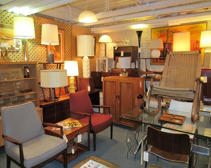 Lamp lovers, rejoice! This mid-century furniture display offers enough vintage lighting options to make your home look like a sophisticated 1960s film set.