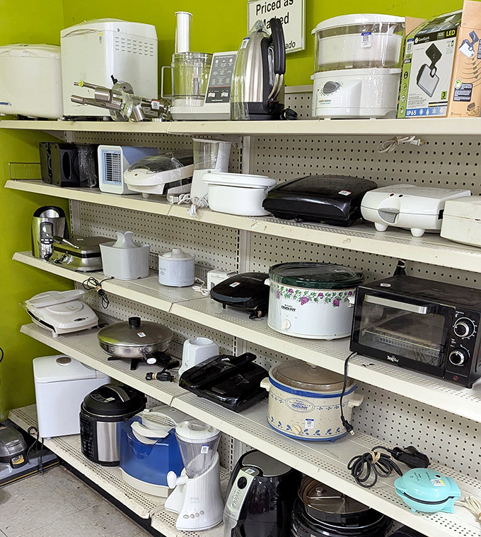 Small appliance nirvana where rice cookers, blenders, and coffee makers await their second act. Kitchen gadget adoption center at its finest!