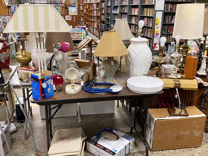 Table lamps await new homes, ready to illuminate living rooms with their secondhand charm and character.