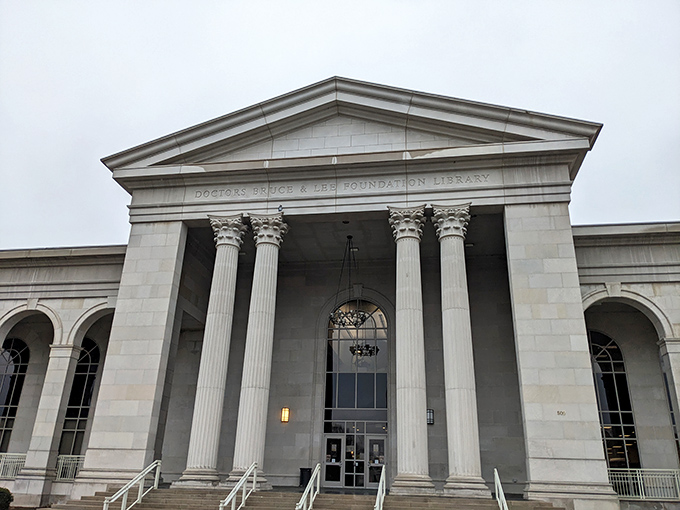 The Doctors Bruce & Lee Foundation Library isn't just about books&mdash;it's architectural eye candy with a side of knowledge.