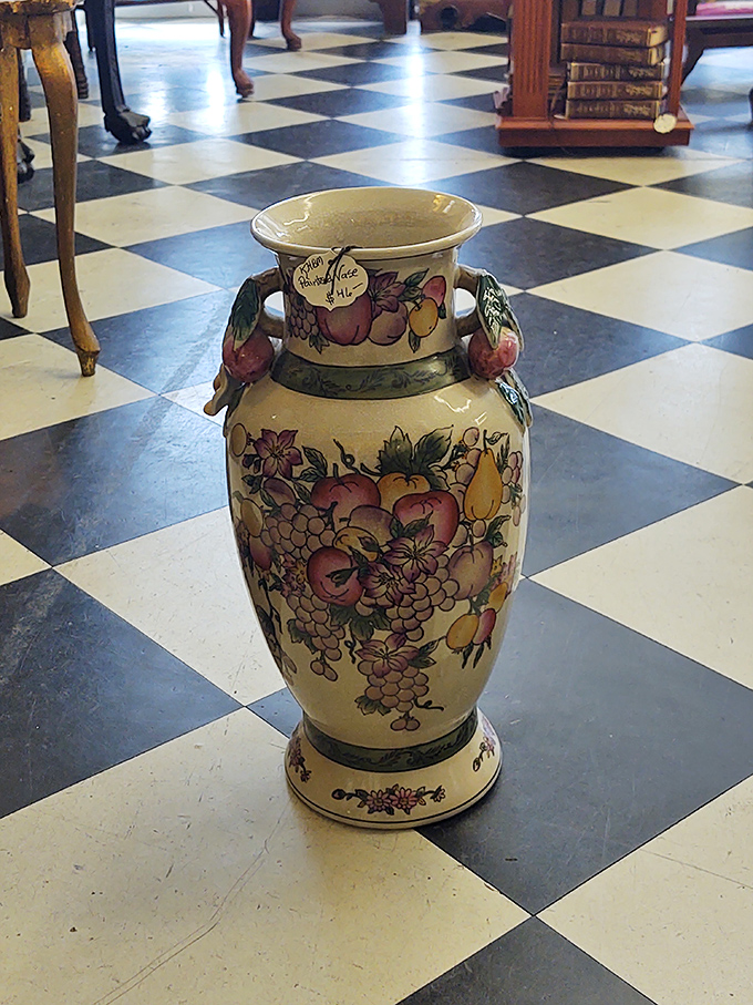 This isn't just a vase—it's a conversation piece waiting to happen. "Oh this? Just a little something I discovered while antiquing in Charleston."