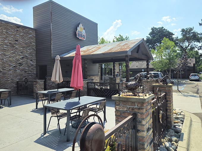 Bad Brads' stone-and-brick patio creates the perfect stage for BBQ drama &ndash; those empty tables won't stay that way for long.