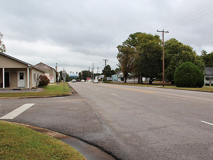 Cedar Bluff's main street might not win beauty pageants, but the nearby lake views come at prices that will make your retirement account sing.