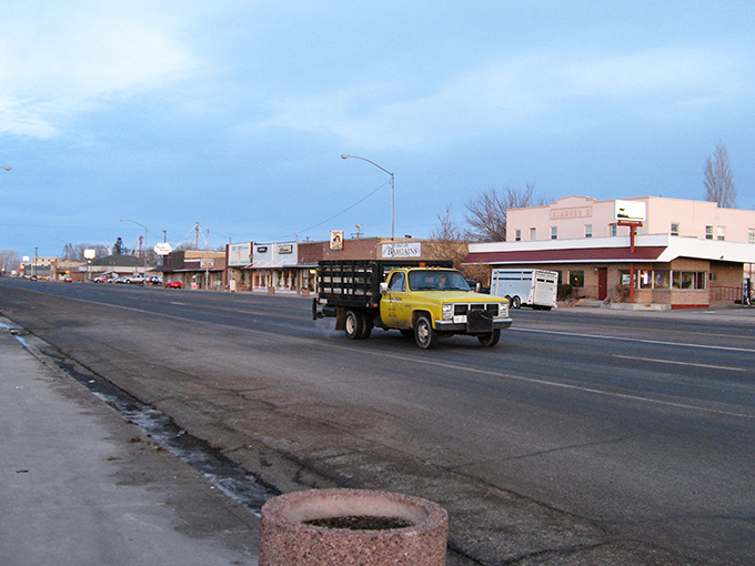 Delta's wide-open main street mirrors the wide-open possibilities of affordable retirement. Where desert beauty meets budget-friendly living.