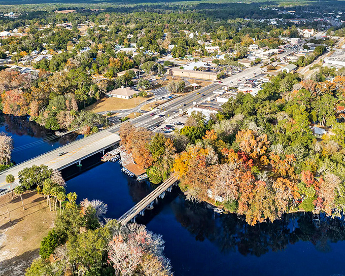 Dunnellon's crystal rivers provide natural entertainment at minimal cost. Kayaking here beats expensive theme parks any day!