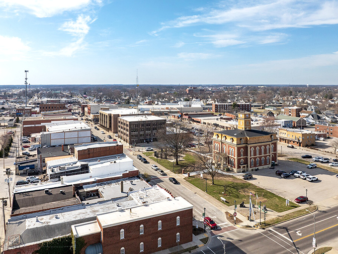 From up here, you can almost see your retirement savings growing! Effingham's sensible layout and modest buildings speak to its practical Midwestern values and budget-friendly lifestyle.