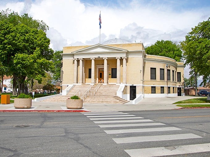 Lovelock's main street has that "Mayberry with mountains" appeal that makes retirement accounts breathe a sigh of relief.