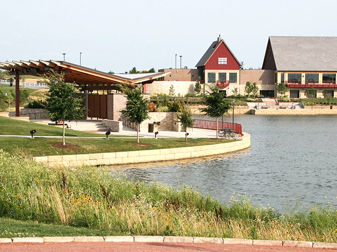 Munster's lakeside amphitheater offers the perfect setting for summer concerts, where music and nature create unforgettable evenings.