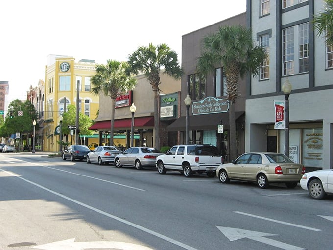 Ocala's palm-lined streets offer affordable living with a side of equestrian charm&mdash;no trust fund required.