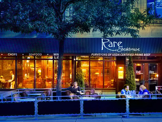 Elegant without being stuffy, this Madison gem glows with promise after sunset. Urban sophistication meets Midwest hospitality.