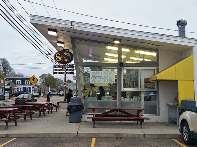 Sea Swirl's retro stand looks like it was beamed straight from 1955. The best time capsules serve fried clams!