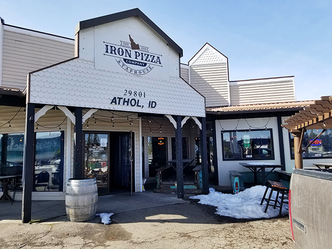 The Iron Pizza Company looks like it was plucked from a storybook about the perfect small-town eatery&mdash;complete with vintage charm and modern flavors.