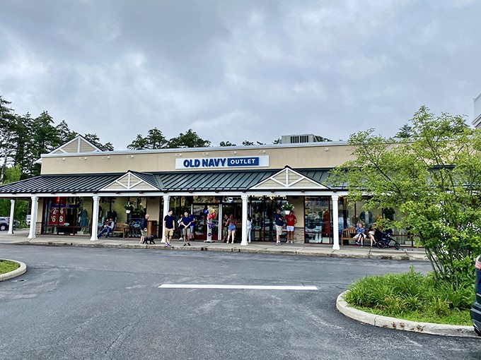 Outdoor shopping gets an upgrade with covered walkways and that unmistakable mountain air freshness.