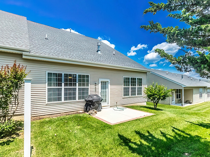 The Villages at Hillview features homes with architectural character and stone accents. Curb appeal that doesn't curb your Social Security check!