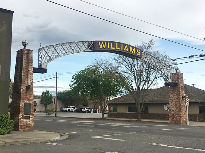 Williams welcomes visitors with its classic arch &ndash; the perfect selfie spot before your Grand Canyon adventure.