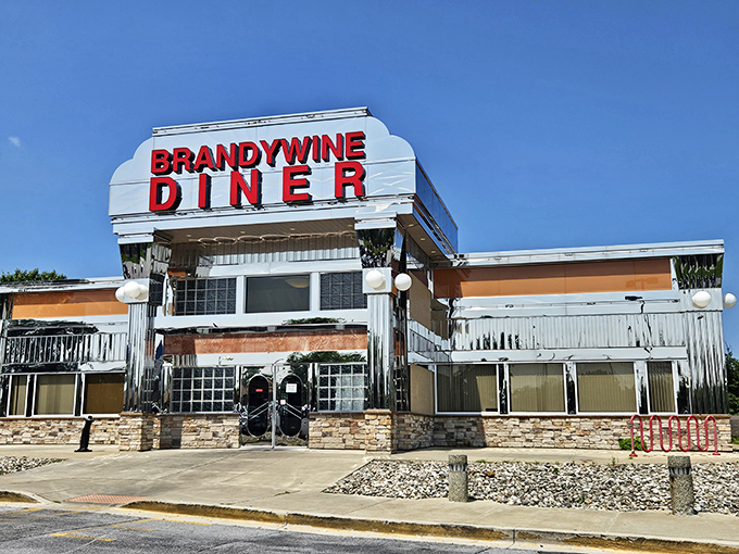 The architectural equivalent of "Come on in and stay awhile!" Brandywine Diner's welcoming facade hints at the warmth waiting inside.