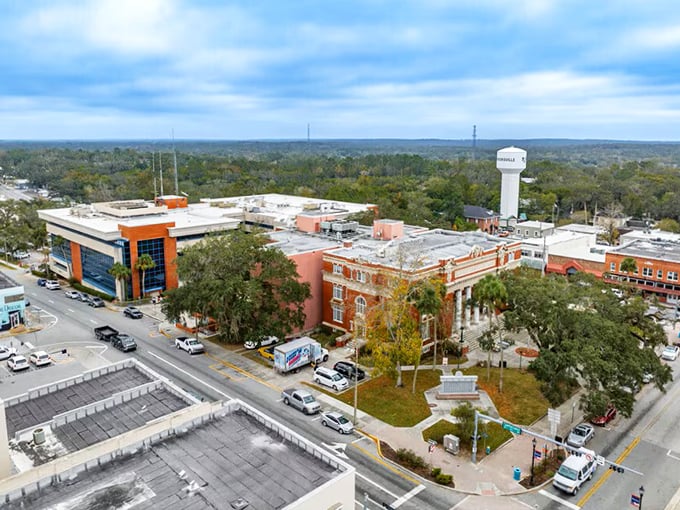 Brooksville's historic downtown features American flags and brick buildings &ndash; Norman Rockwell couldn't have painted it better himself!