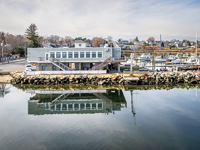Boats bob peacefully while your retirement dollars float comfortably in this riverside community paradise.