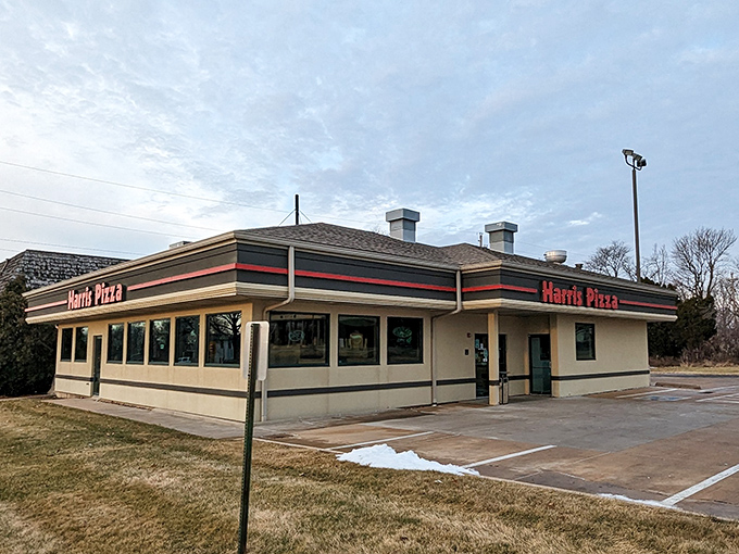 The Harris Pizza building stands ready to introduce you to regional pizza glory. That sign promises a uniquely Midwestern pizza experience.