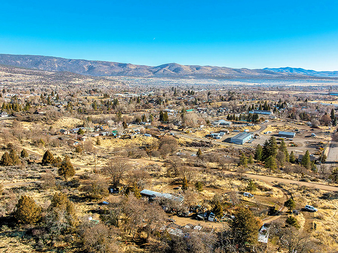 Those mountain ridges frame the town like nature's own security blanket, keeping things cozy and protected year-round.