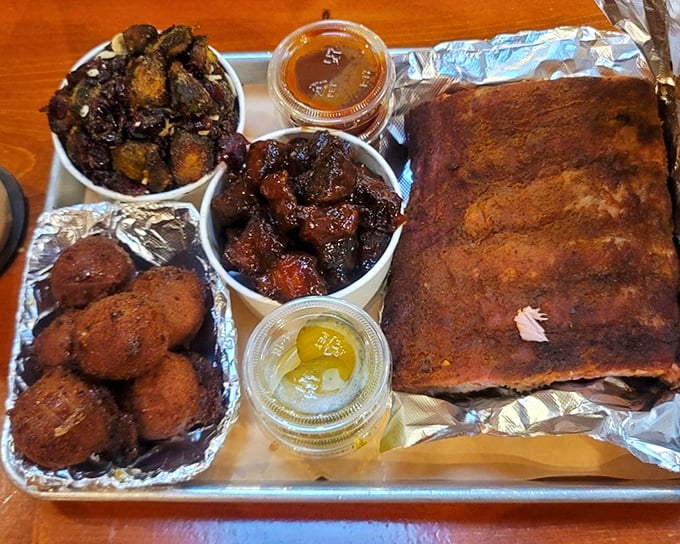 A tray that answers the eternal question: "Why choose one side when you can have four?" The ribs are just showing off at this point.