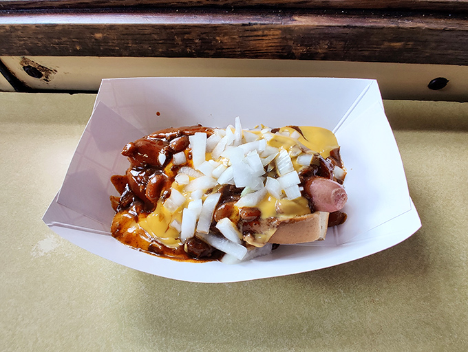 The chili dog at Gilley's doesn't just satisfy hunger—it creates memories, with each savory bite better than the last.