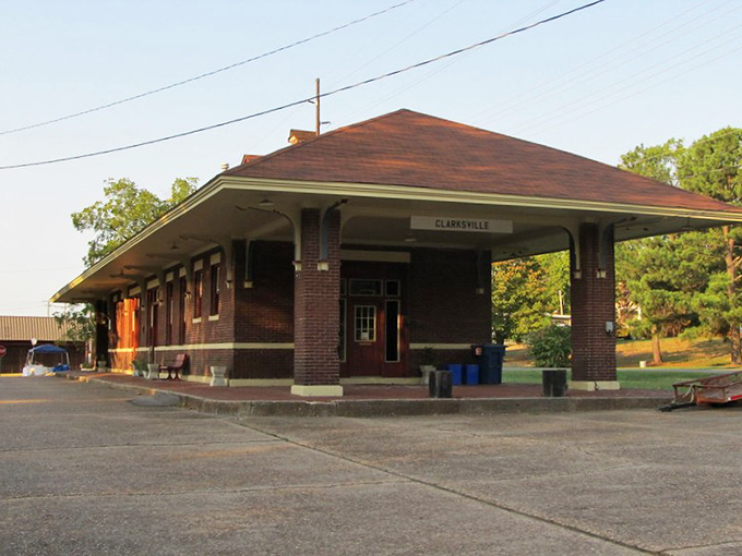 The old depot building proves transportation hubs used to be destinations themselves, not just necessary evils.