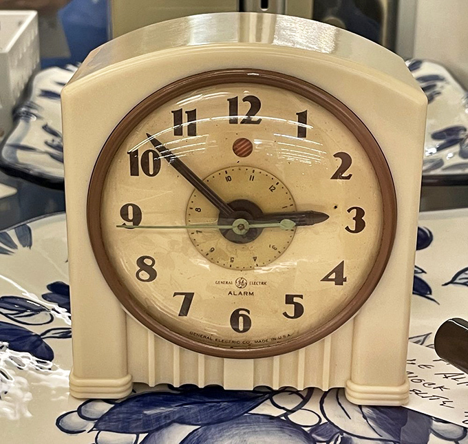 This General Electric alarm clock has probably witnessed more Monday morning groans than any therapist. Mid-century design when even timepieces had personality.