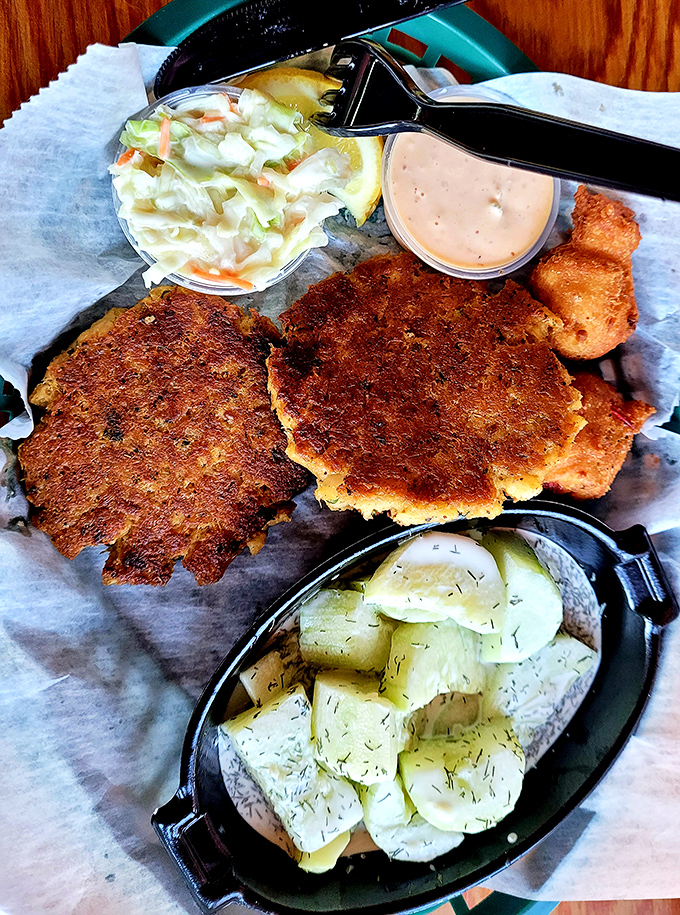 Crab cakes that actually taste like crab (revolutionary concept!) served with sides that know their supporting role in this seafood drama.
