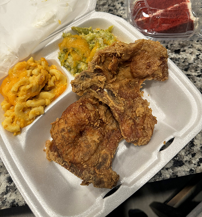 Fried chicken that would make your grandmother both proud and jealous. Those sides aren't afterthoughts—they're co-stars in this delicious drama.