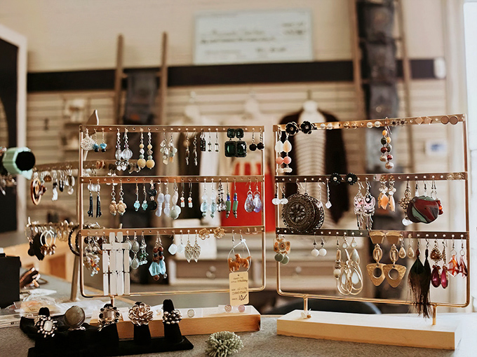 Jewelry displays that make you wonder: is this a boutique or the world's most affordable treasure chest?