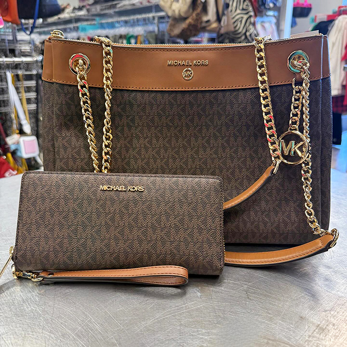 Luxury within reach: This Michael Kors set proves that "secondhand" and "sophisticated" aren't mutually exclusive terms.