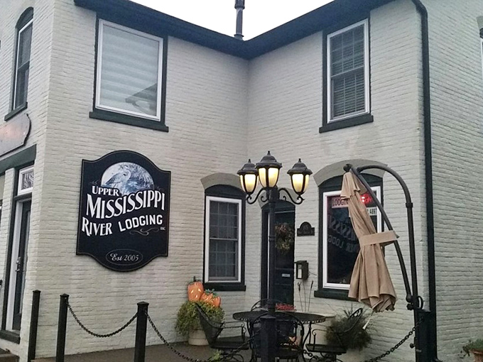 The Upper Mississippi River Lodging offers riverside hospitality with Victorian charm. Like Downton Abbey, but with fishing opportunities.