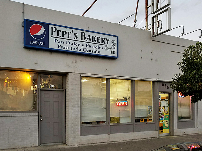 Pepe's Bakery promises "Pan Dulce y Pasteles" &ndash; sweet bread that makes mornings worth waking up for.