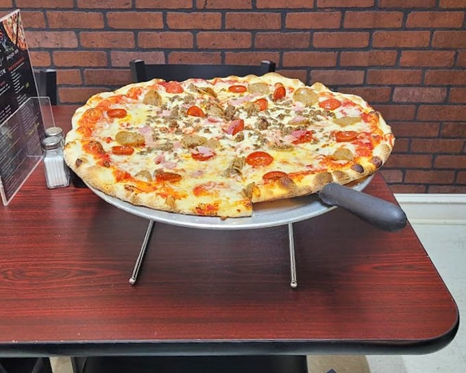 Who knew Amish Country could deliver a pizza that would make an Italian grandmother nod in approval? The perfect crispy-to-chewy ratio.