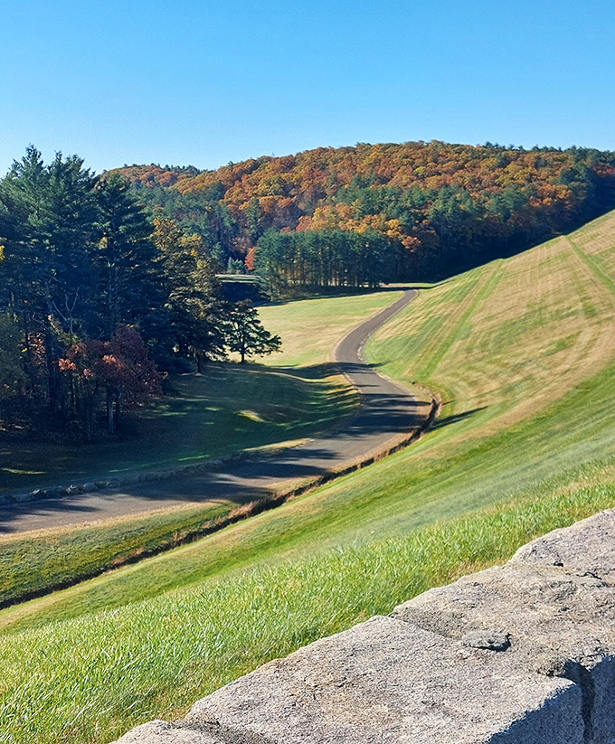 The Quabbin Tower Trailhead welcomes hikers with rolling hills and spectacular fall foliage. Mother Nature showing off her paintbrush skills!