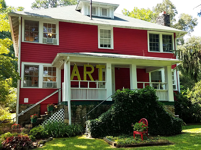 When a house becomes art and art becomes home. This crimson gallery proves creativity doesn't need big-city zip codes.