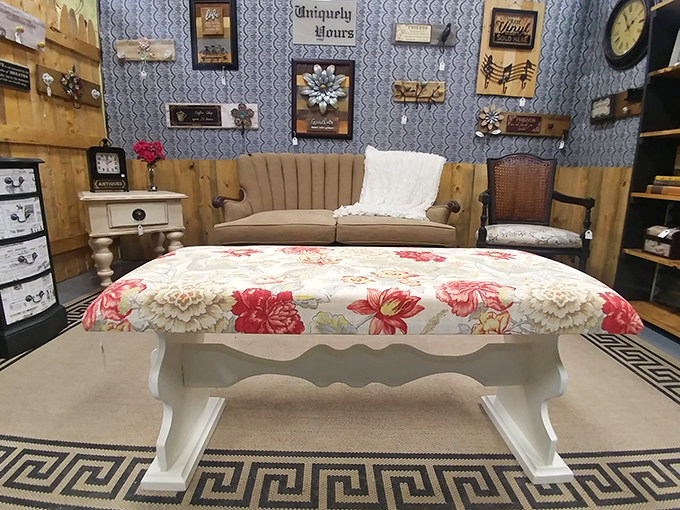 "Uniquely Yours" indeed&mdash;a vignette that makes you suddenly need a floral bench despite having nowhere to put it.