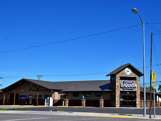 Statewide Liquor's modern design proves small towns can absolutely keep up with contemporary style and sophistication.