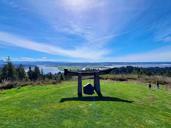 Art meets nature at this scenic viewpoint, where a sculptural installation frames one of the most breathtaking panoramas in the Pacific Northwest.